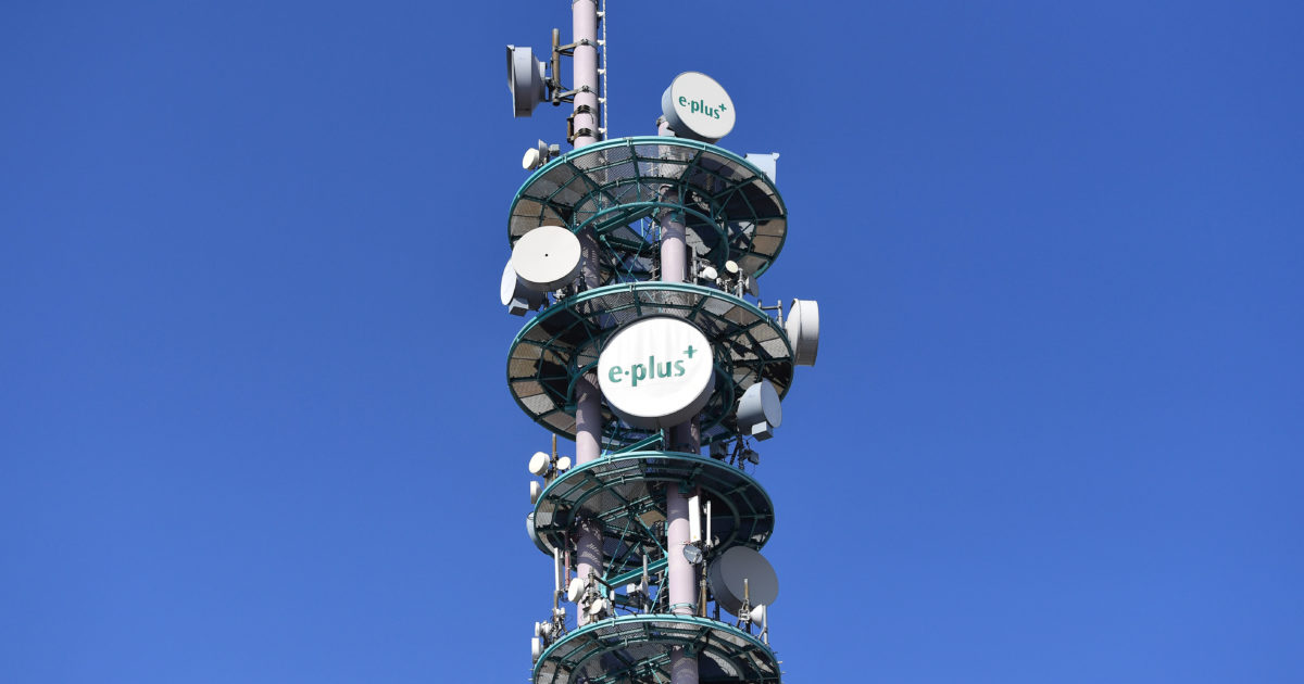 No, 5G Is Not Spreading Coronavirus. That Doesn’t Even Make Sense ...