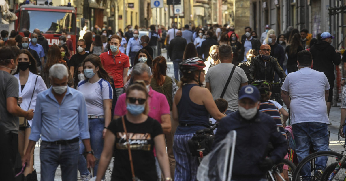 Mask Wearing Correlates Strongly with Declining COVID-19 Transmission ...